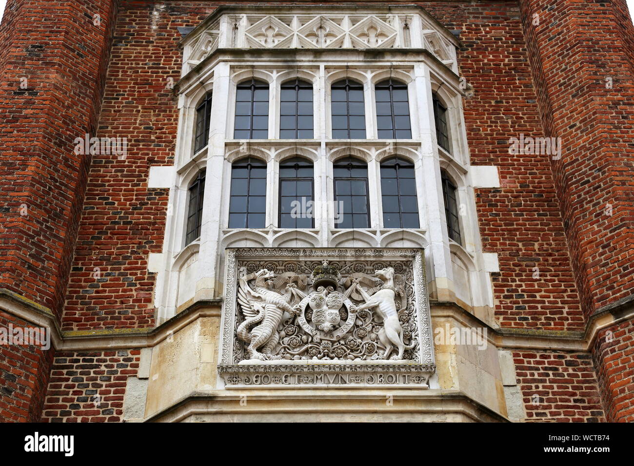 Henry viii coat of arms hi-res stock photography and images - Alamy