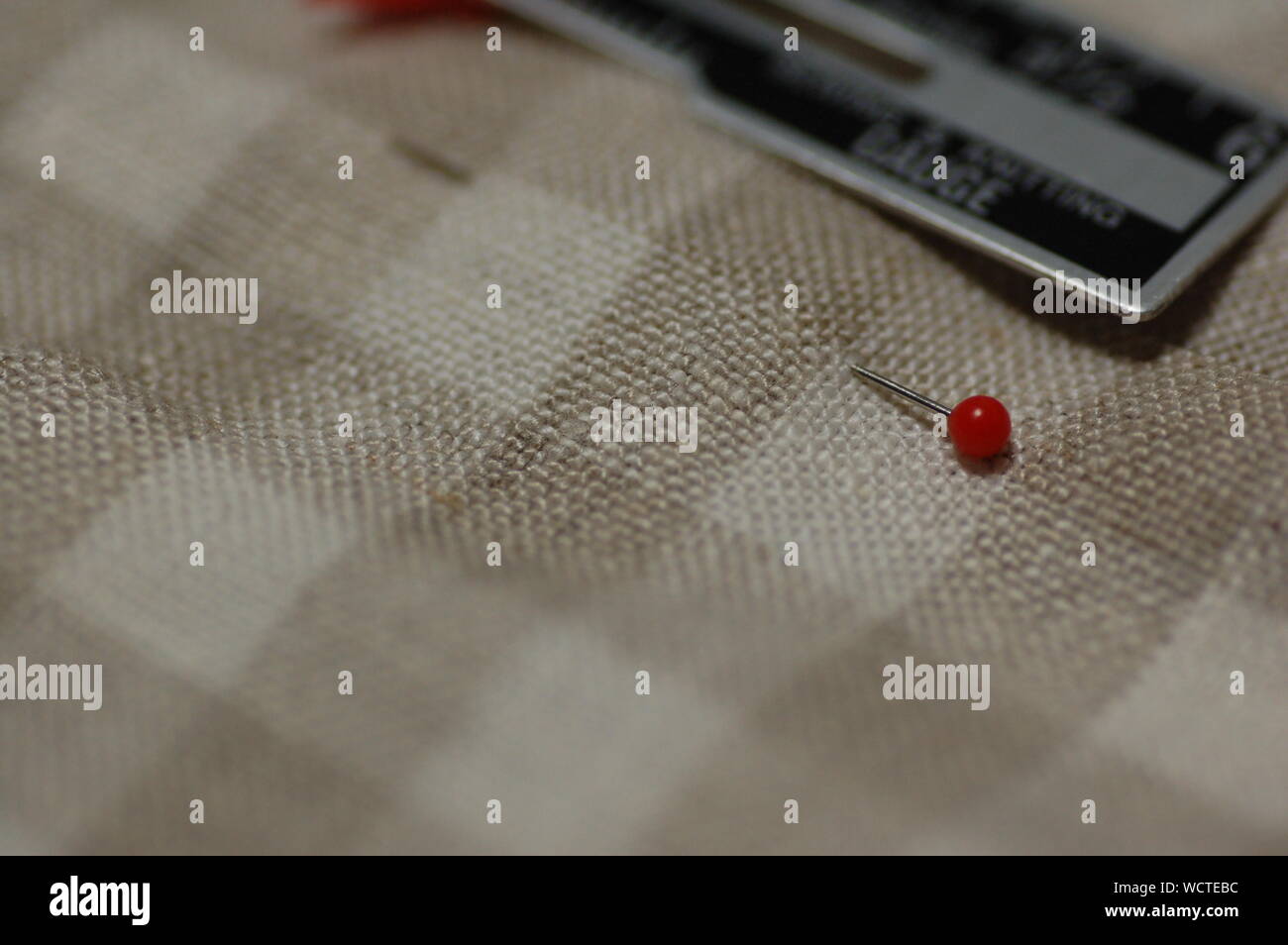 Straight pin hi-res stock photography and images - Alamy