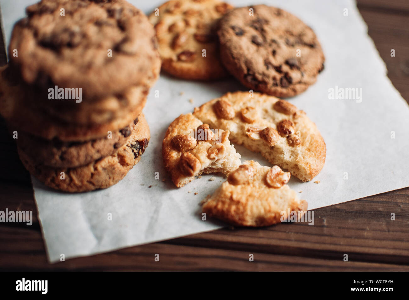 Broken biscuits hi-res stock photography and images - Alamy