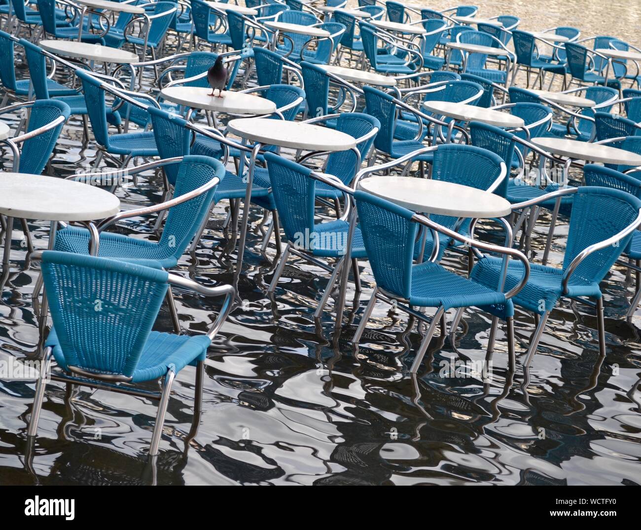 Water tables hi-res stock photography and images - Alamy