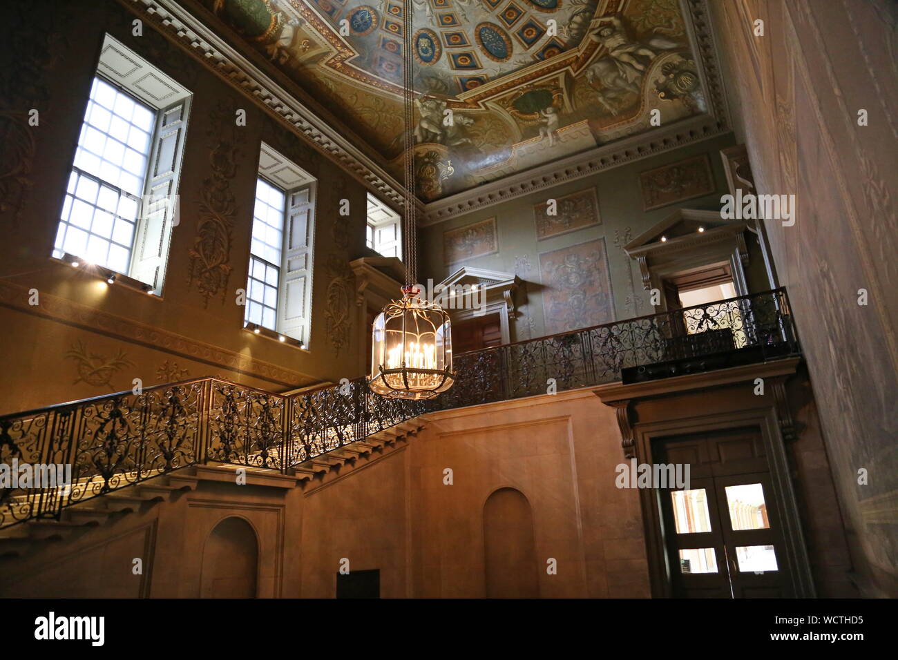 Queen's staircase hampton hi-res stock photography and images - Alamy