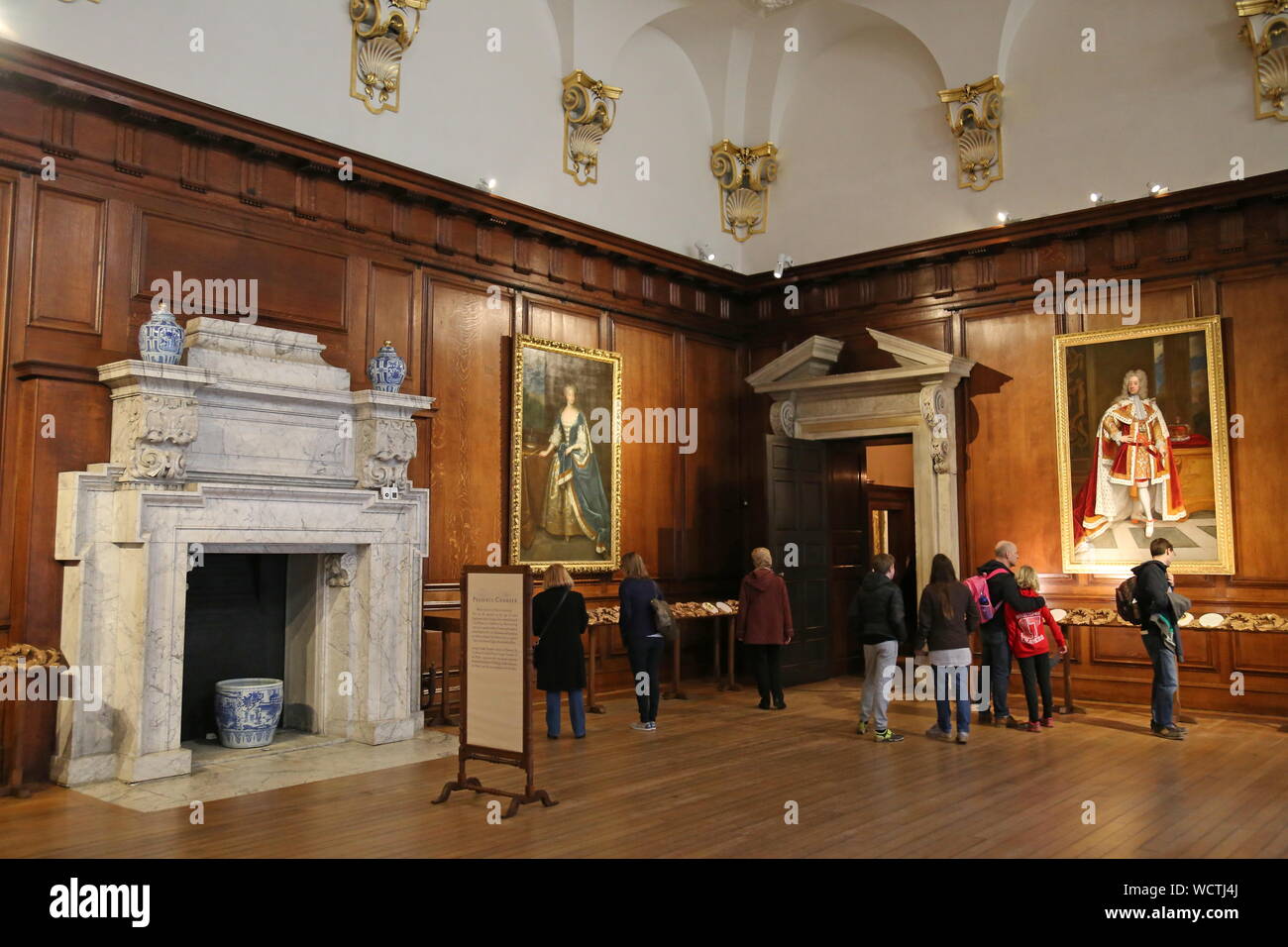 Queen's Presence Chamber, Hampton Court Palace, East Molesey, Surrey ...