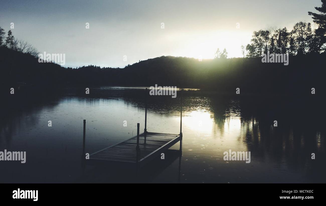 Water platform hi-res stock photography and images - Alamy