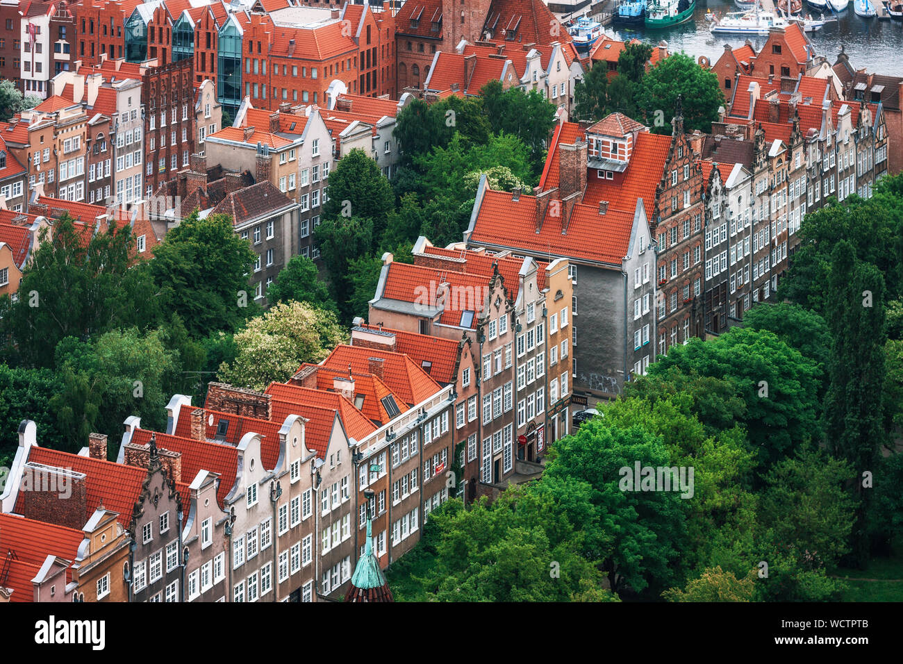 Red tile roof hi-res stock photography and images - Alamy