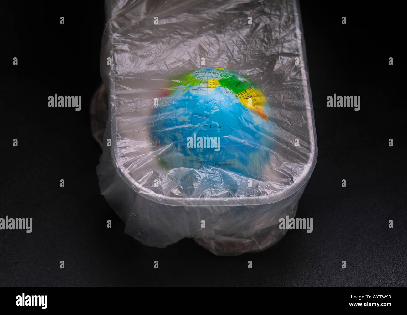 World environment day plastic hi-res stock photography and images - Alamy