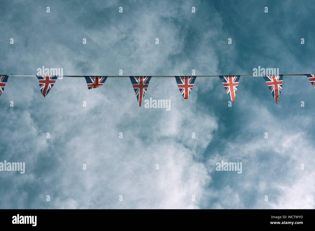 Flags and bunting hi-res stock photography and images - Alamy