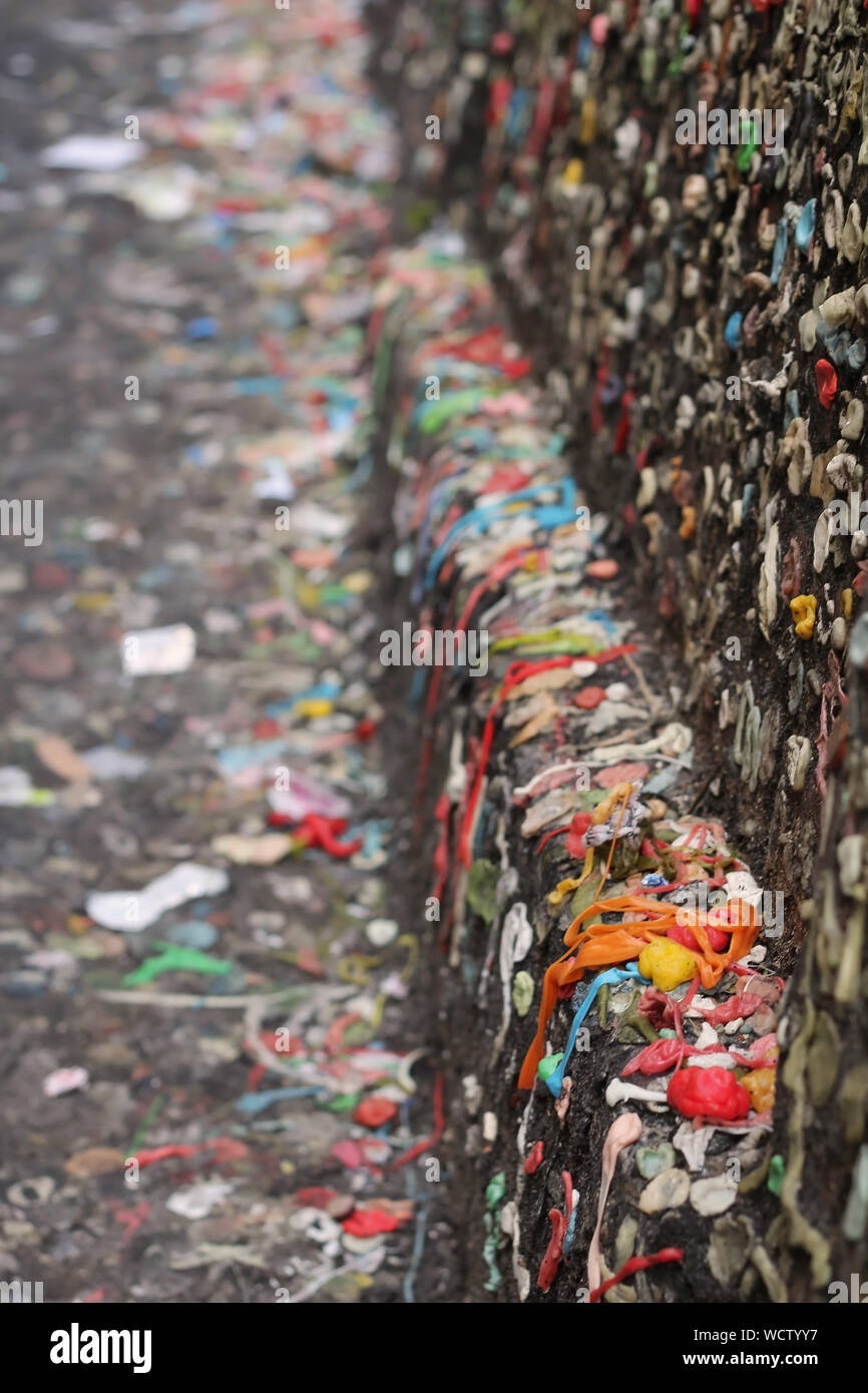 Chewing gum wall hi-res stock photography and images - Alamy
