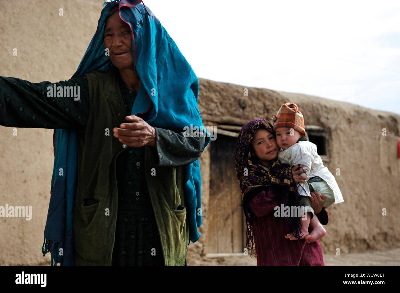 Afghan mother baby hi-res stock photography and images - Alamy