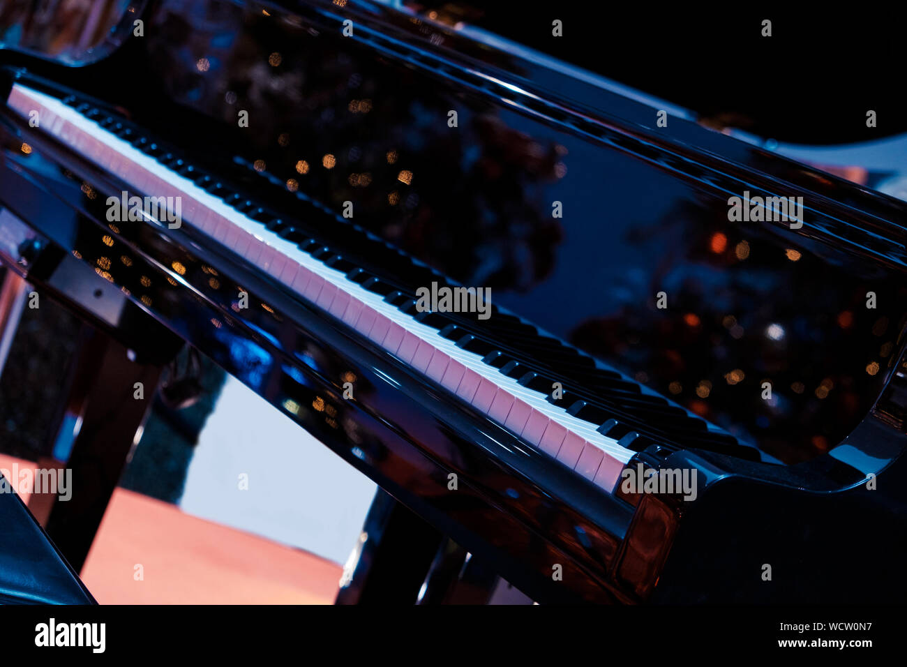Concert Grand Piano High Resolution Stock Photography and Images - Alamy
