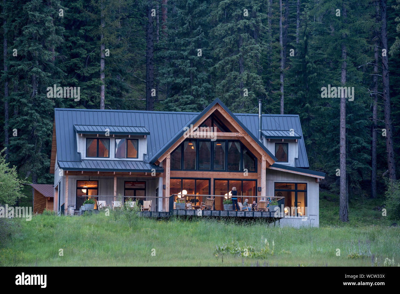 The Minam River Lodge in Oregon's Wallowa Mountains Stock Photo - Alamy