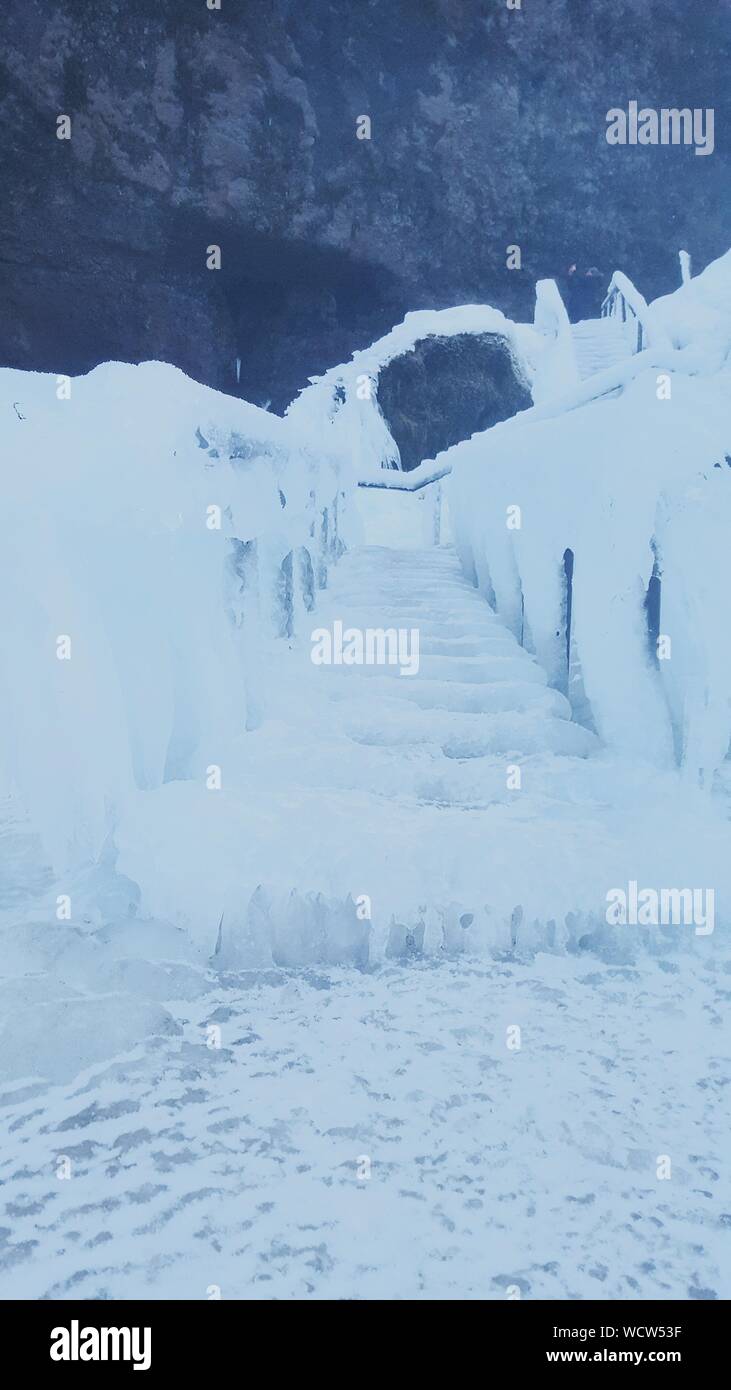 Frozen steps hi-res stock photography and images - Alamy
