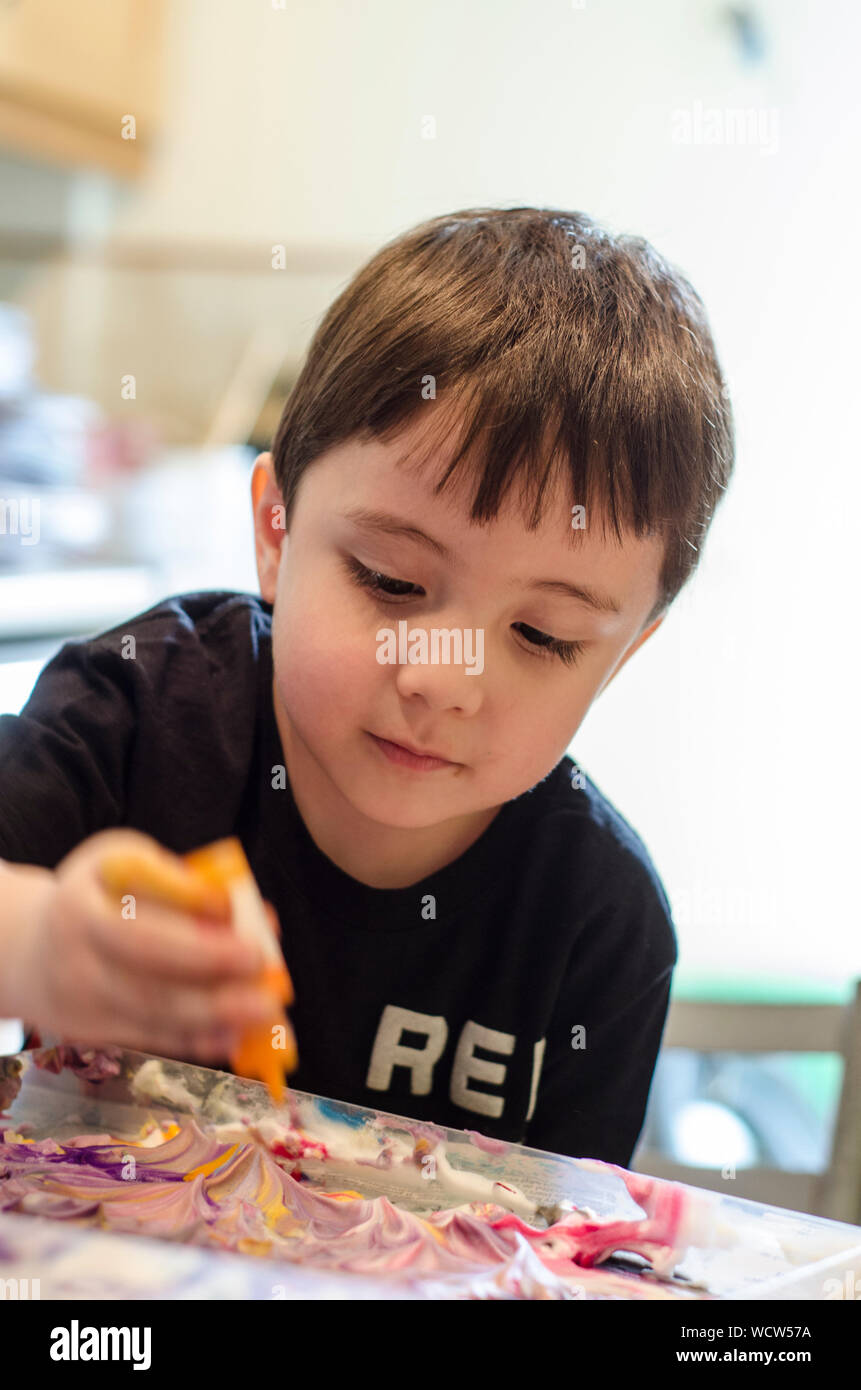 Close up arts and crafts hi-res stock photography and images - Alamy
