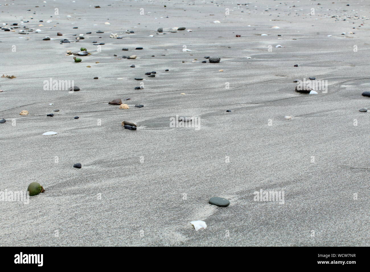 Ocean sand and pebbles hi-res stock photography and images - Alamy
