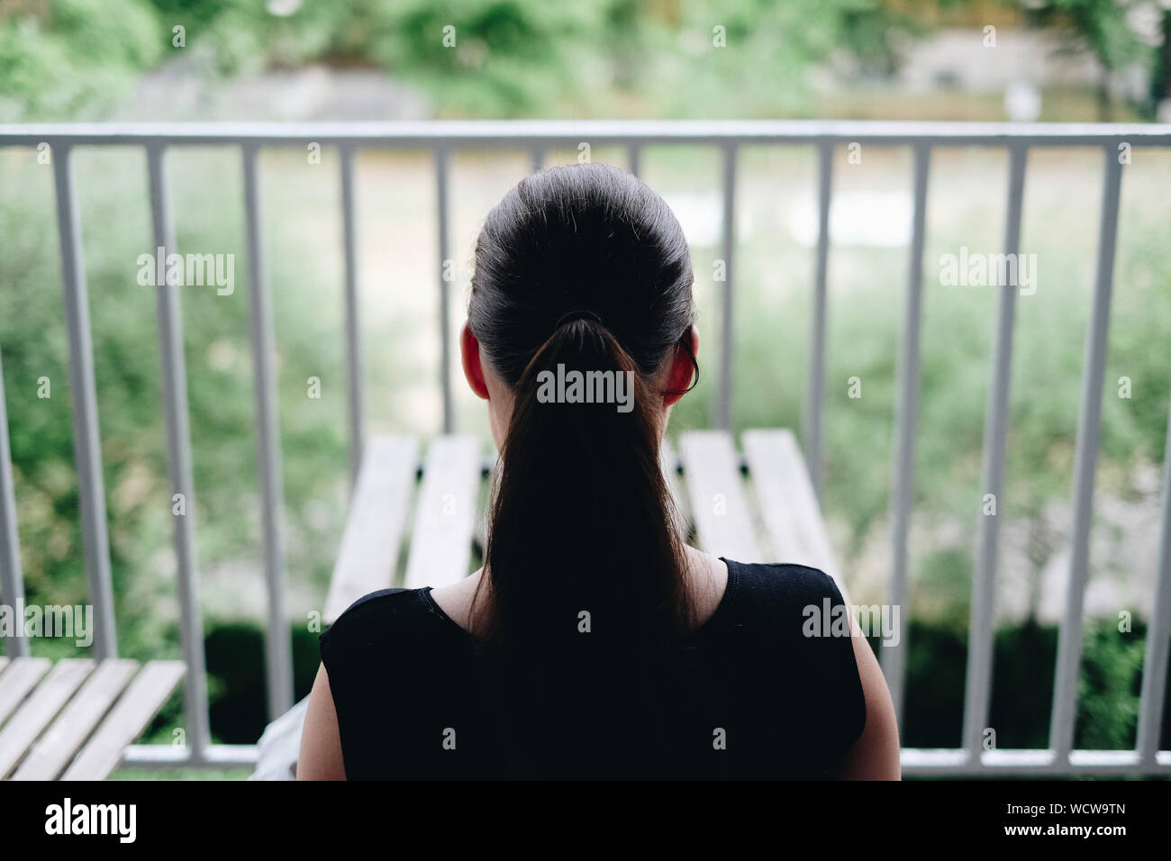 Woman ponytail hi-res stock photography and images - Alamy