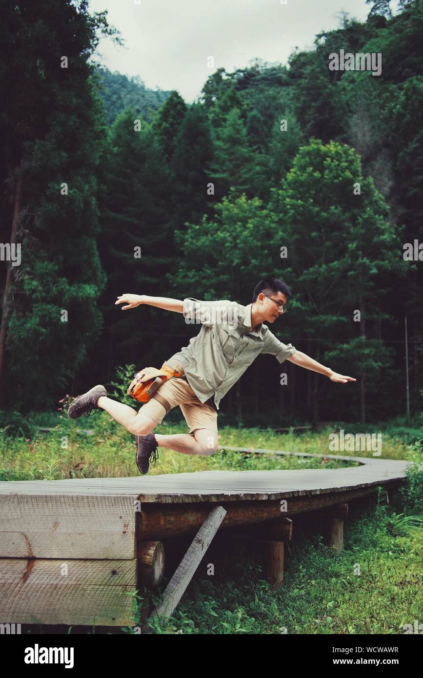 Stunt_man hi-res stock photography and images - Alamy