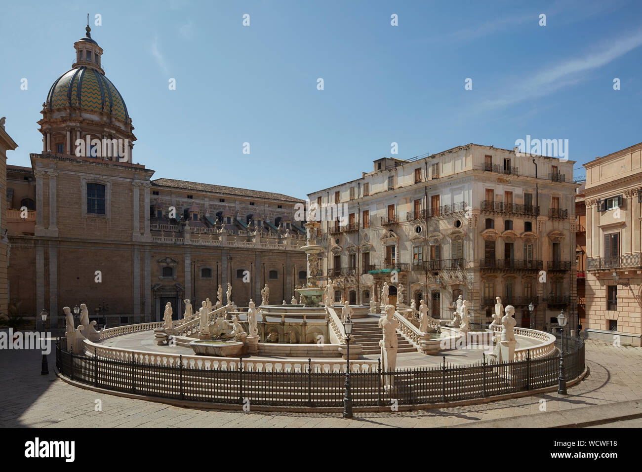 Italy. Palermo, piazza Pretoria. View of the square from Santa Caterina ...