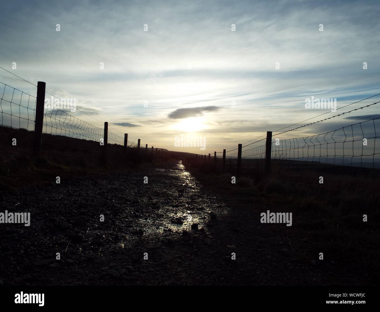 Sky border hi-res stock photography and images - Alamy