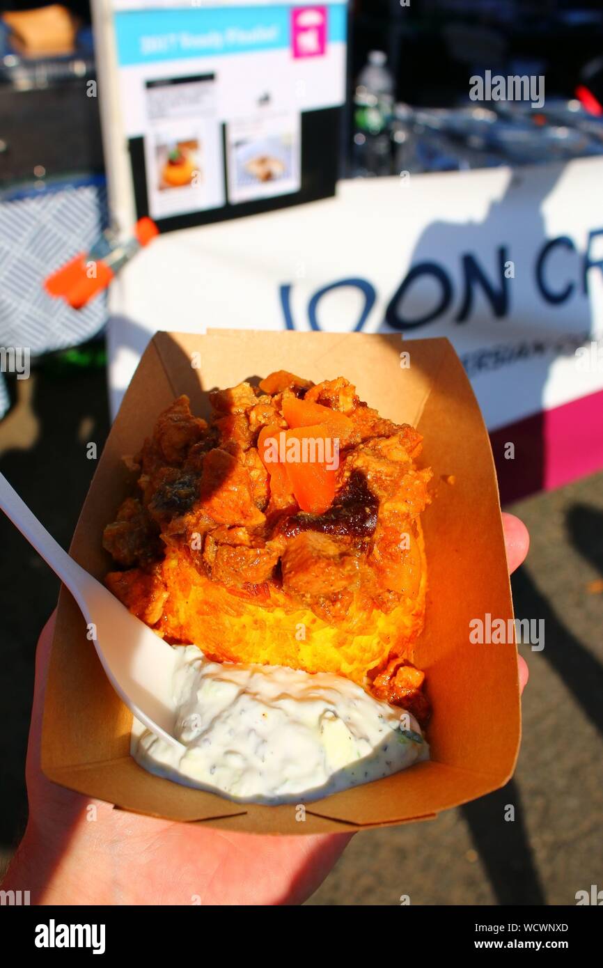 Local street food vendors from New York gather on summer Saturday at ...