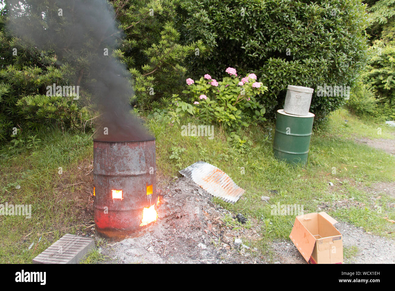 Burning drum hi-res stock photography and images - Alamy