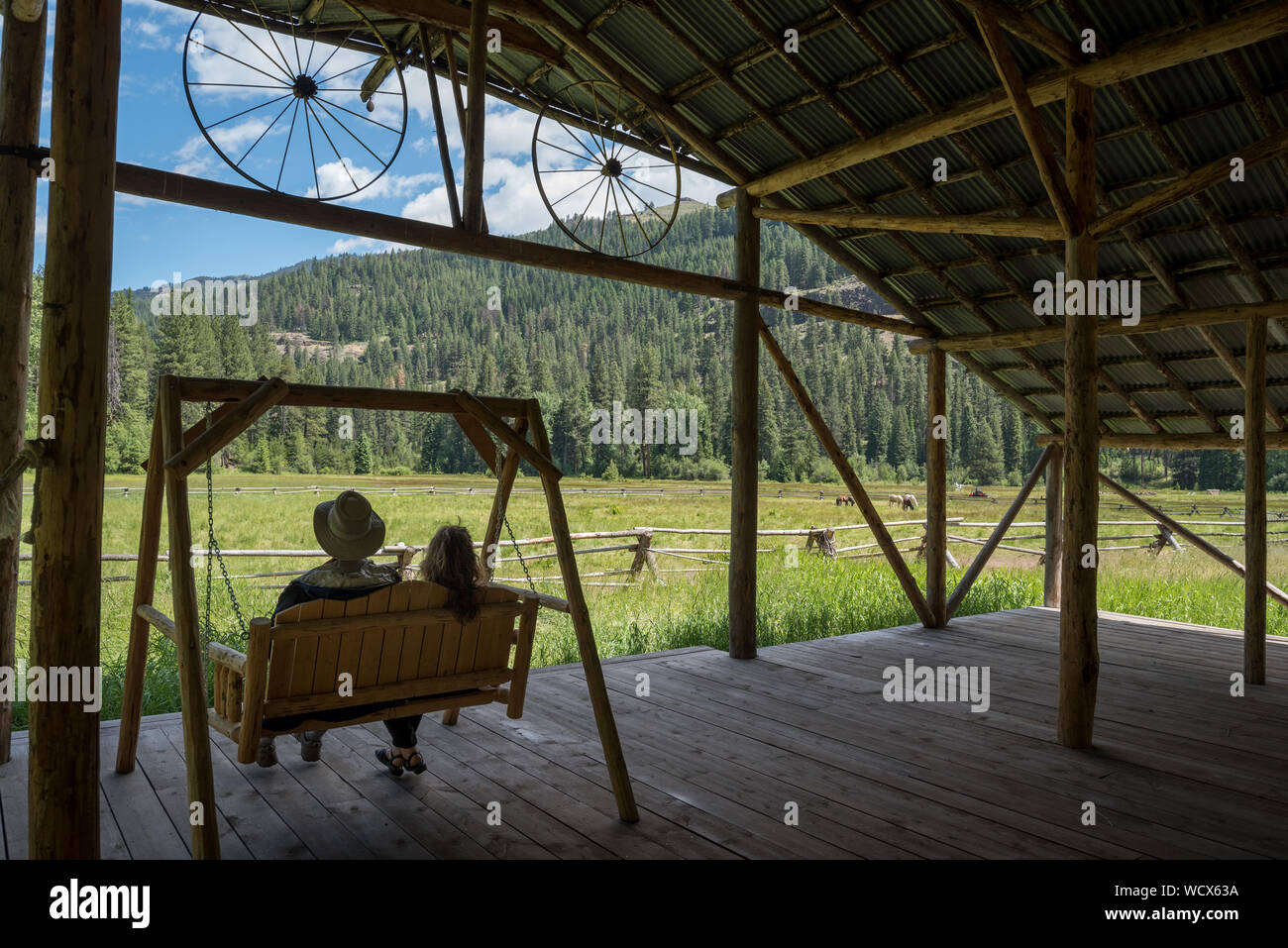 Open sided barn hi-res stock photography and images - Alamy