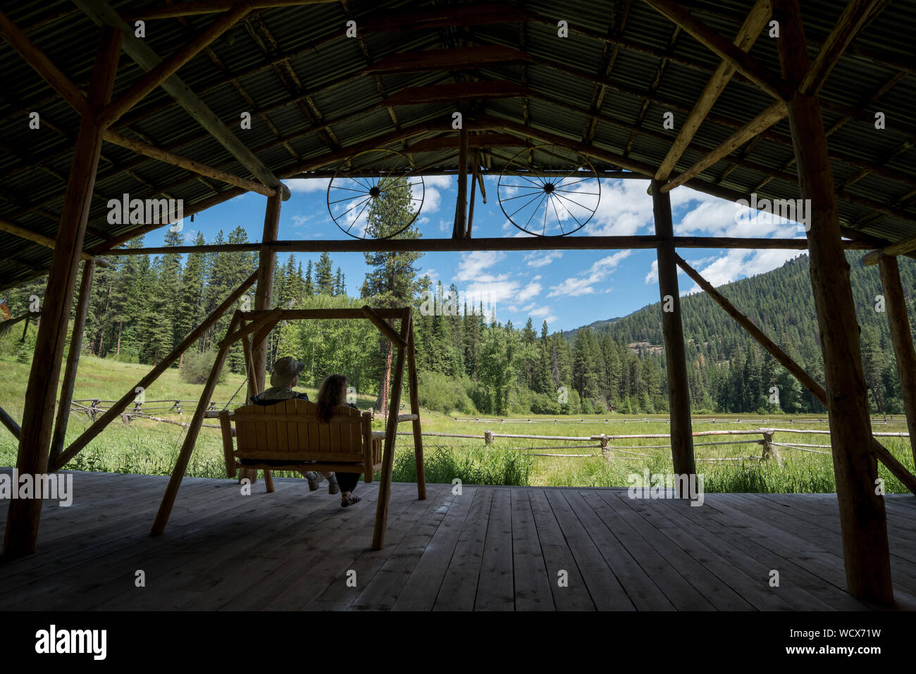 Open sided barn hi-res stock photography and images - Alamy