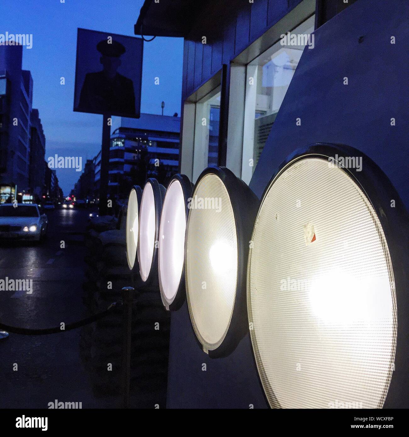 Modern street lamps hi-res stock photography and images - Alamy