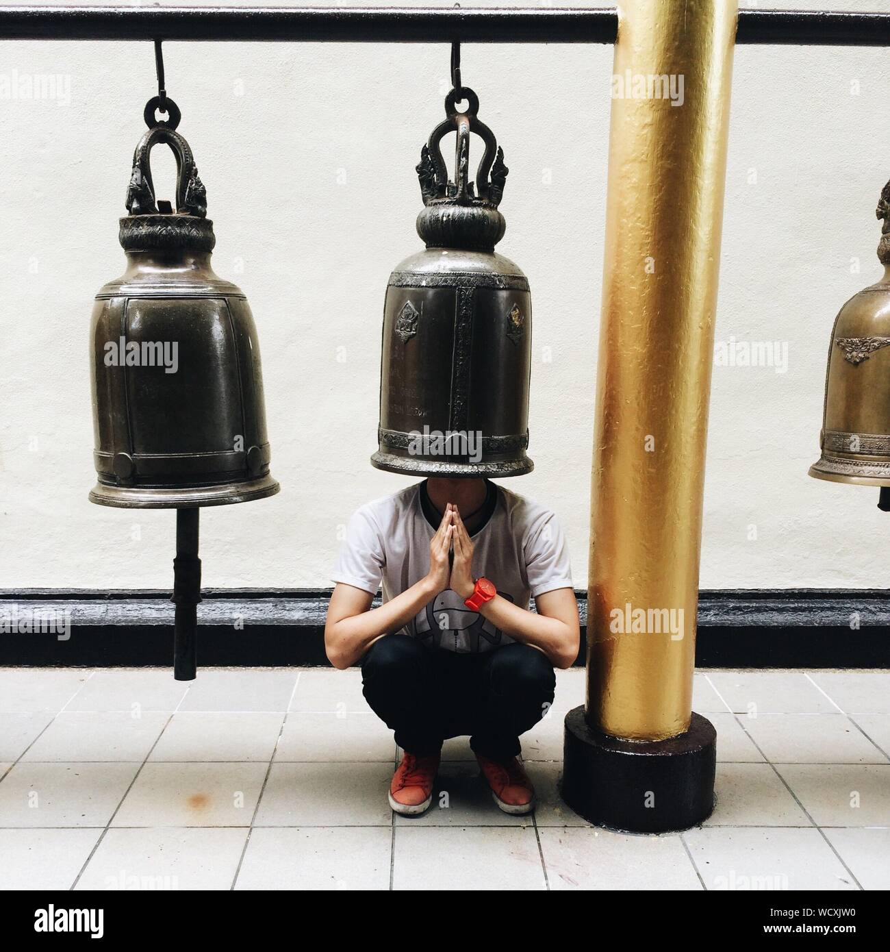 Man up bell hi-res stock photography and images - Alamy