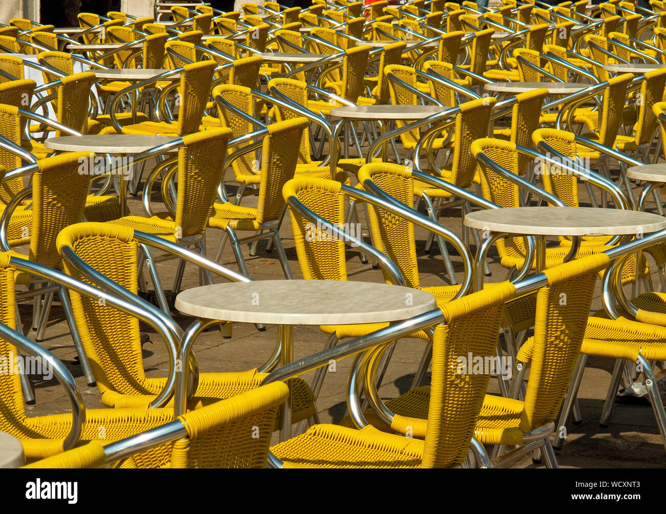 The cafe hi-res stock photography and images - Alamy