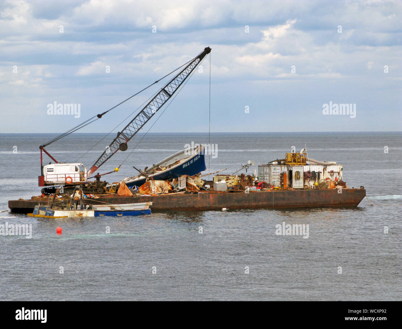 Dangers rock fishing hi-res stock photography and images - Alamy