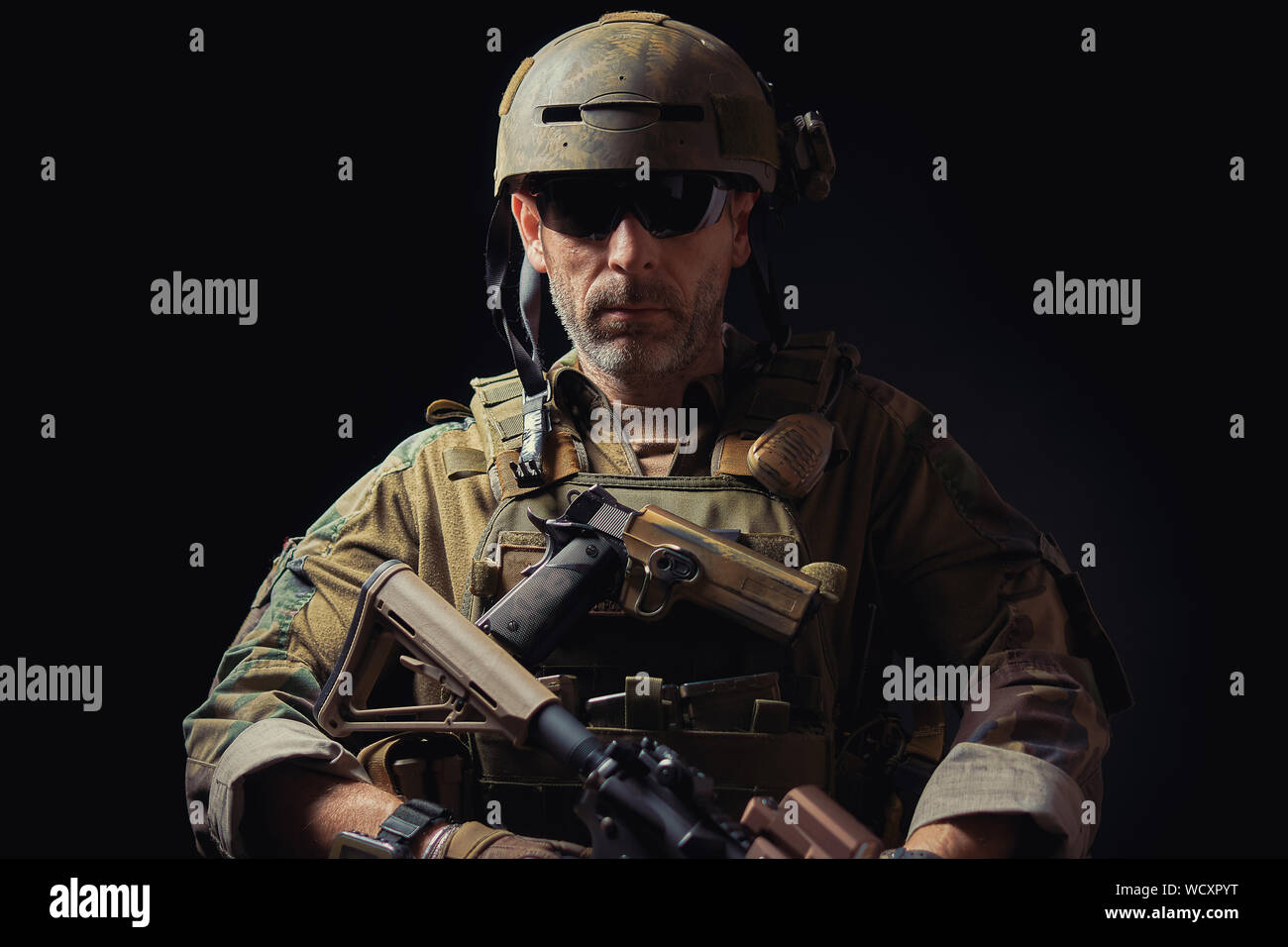Black uniform background hi-res stock photography and images - Alamy
