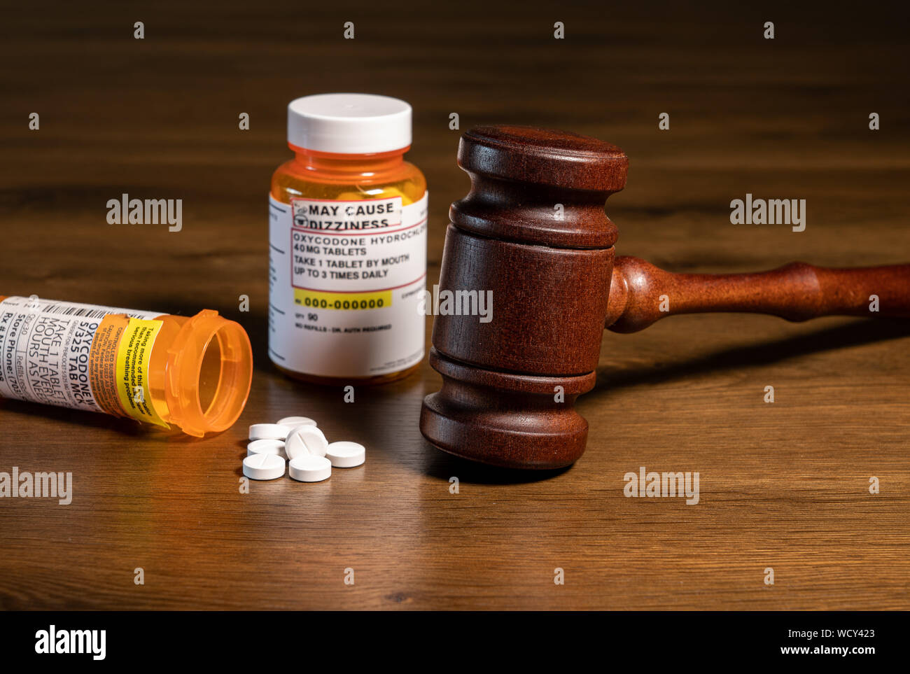 Court trial judge hi-res stock photography and images - Alamy