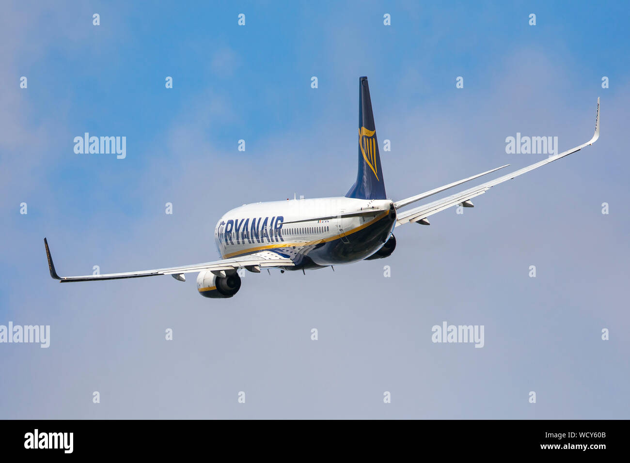 Ryanair Boeing 737 passenger jet, in flight, flying away from camera ...
