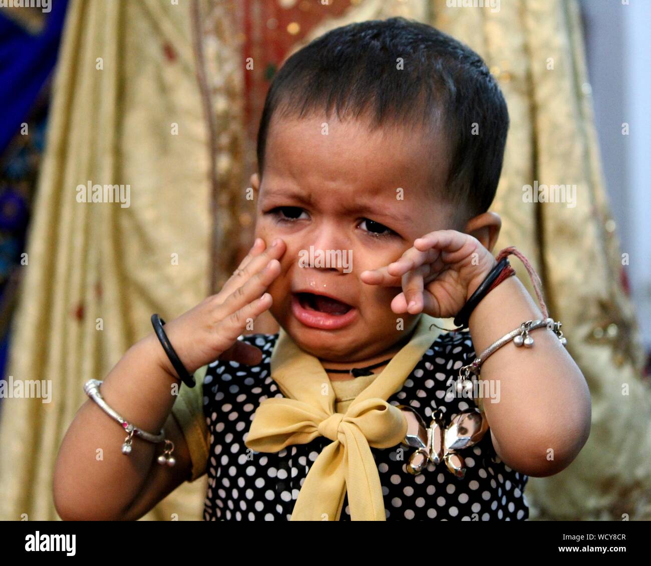 Toddler crying close up hi-res stock photography and images - Alamy