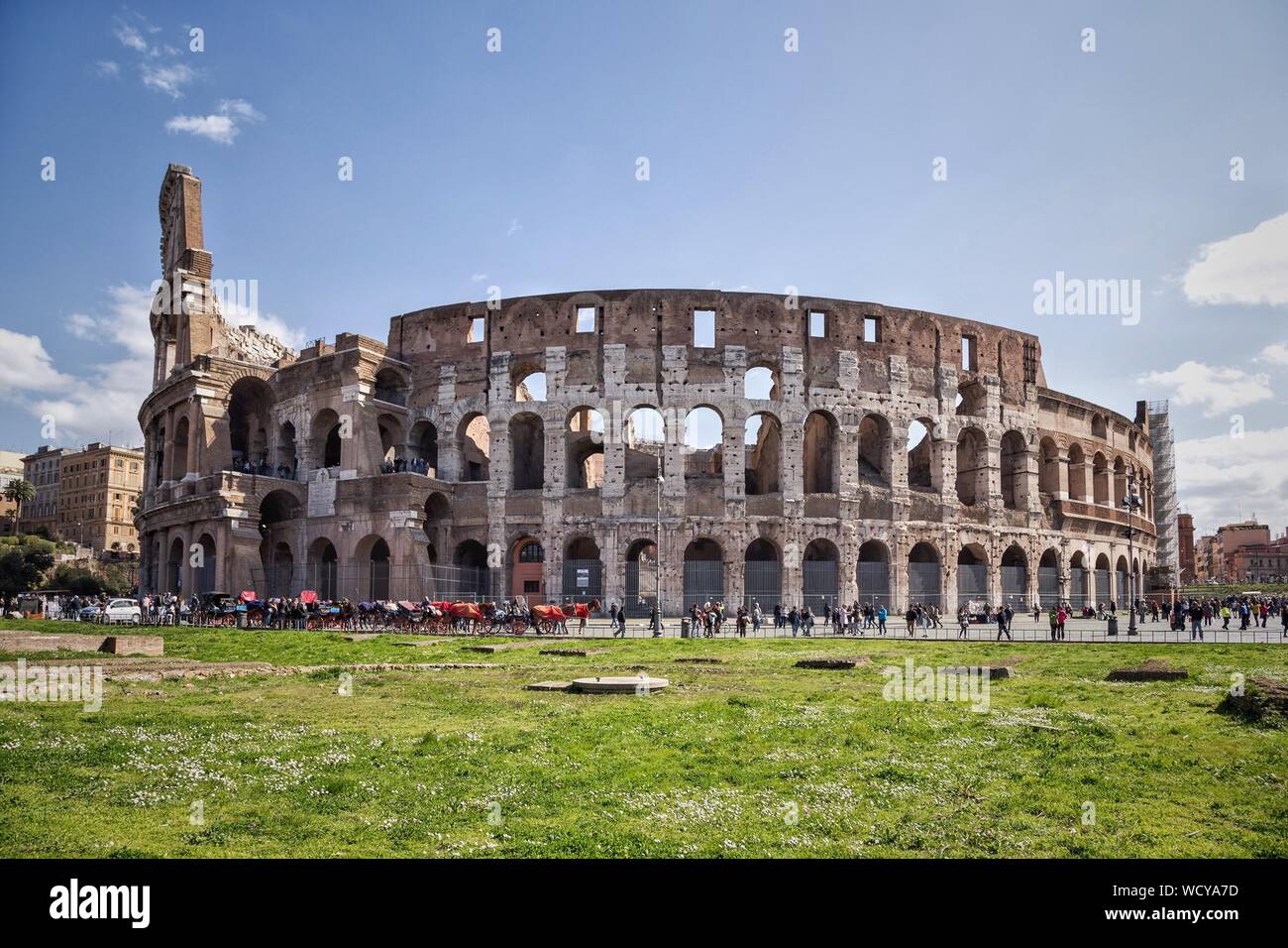Group of women at the coliseum hi-res stock photography and images - Alamy