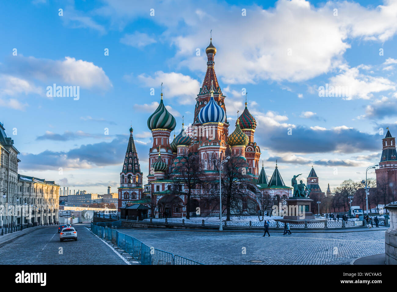 Saint basil's cathedral hi-res stock photography and images - Alamy