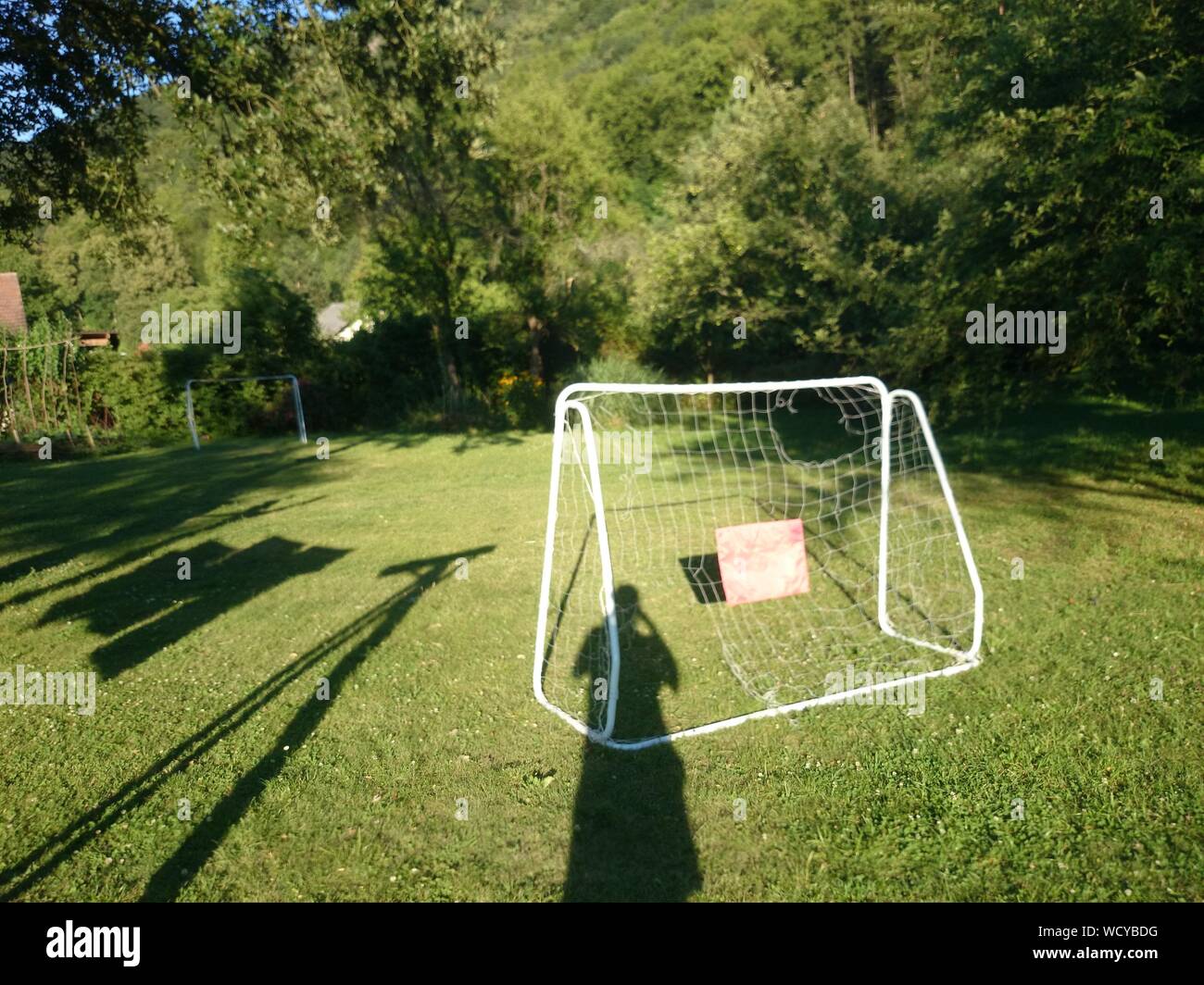 Human shadow silhouette hi-res stock photography and images - Alamy