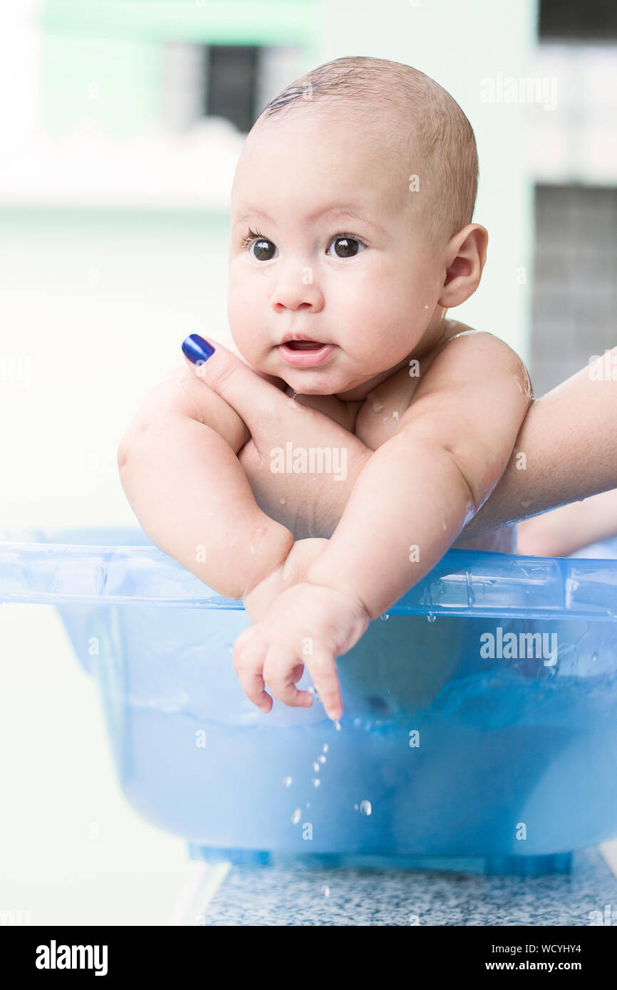 Bath hands holding hi-res stock photography and images - Alamy