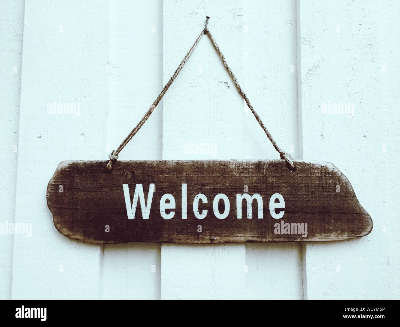 Welcome text board hi-res stock photography and images - Alamy