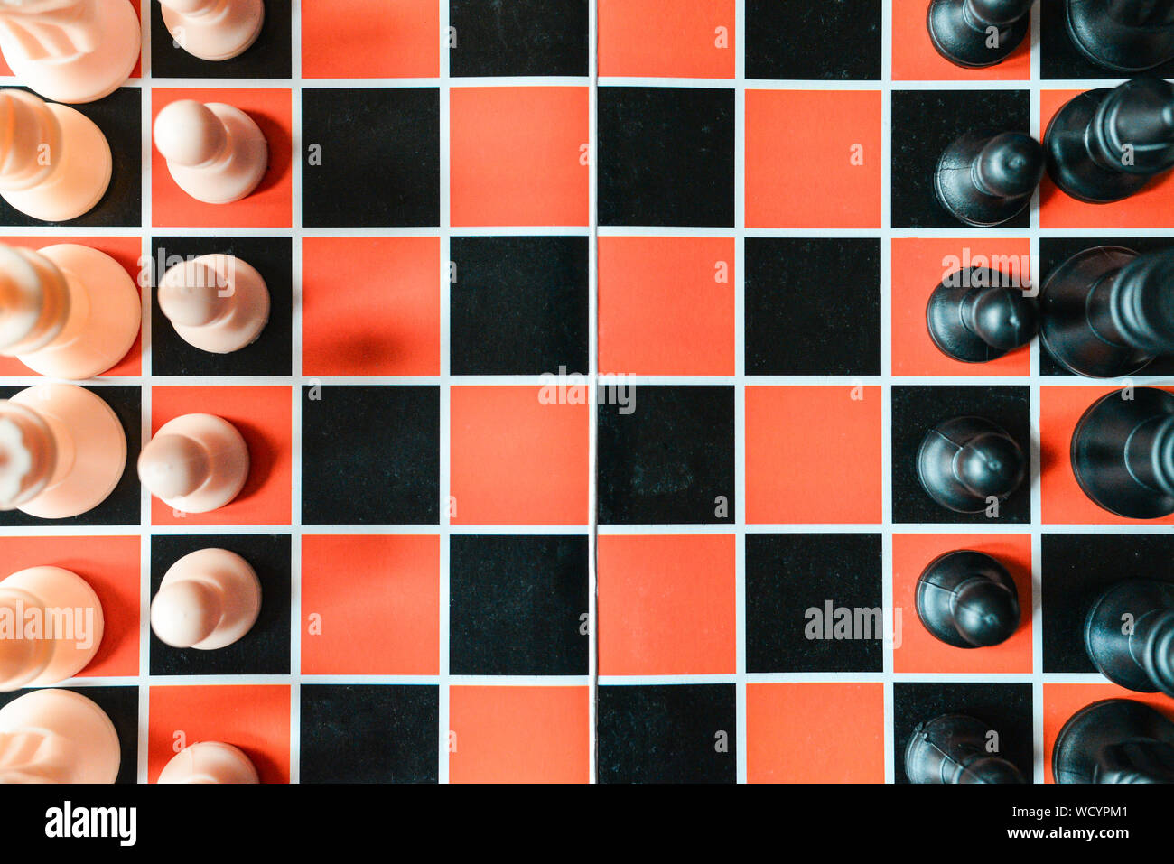 Chess pieces board hi-res stock photography and images - Alamy