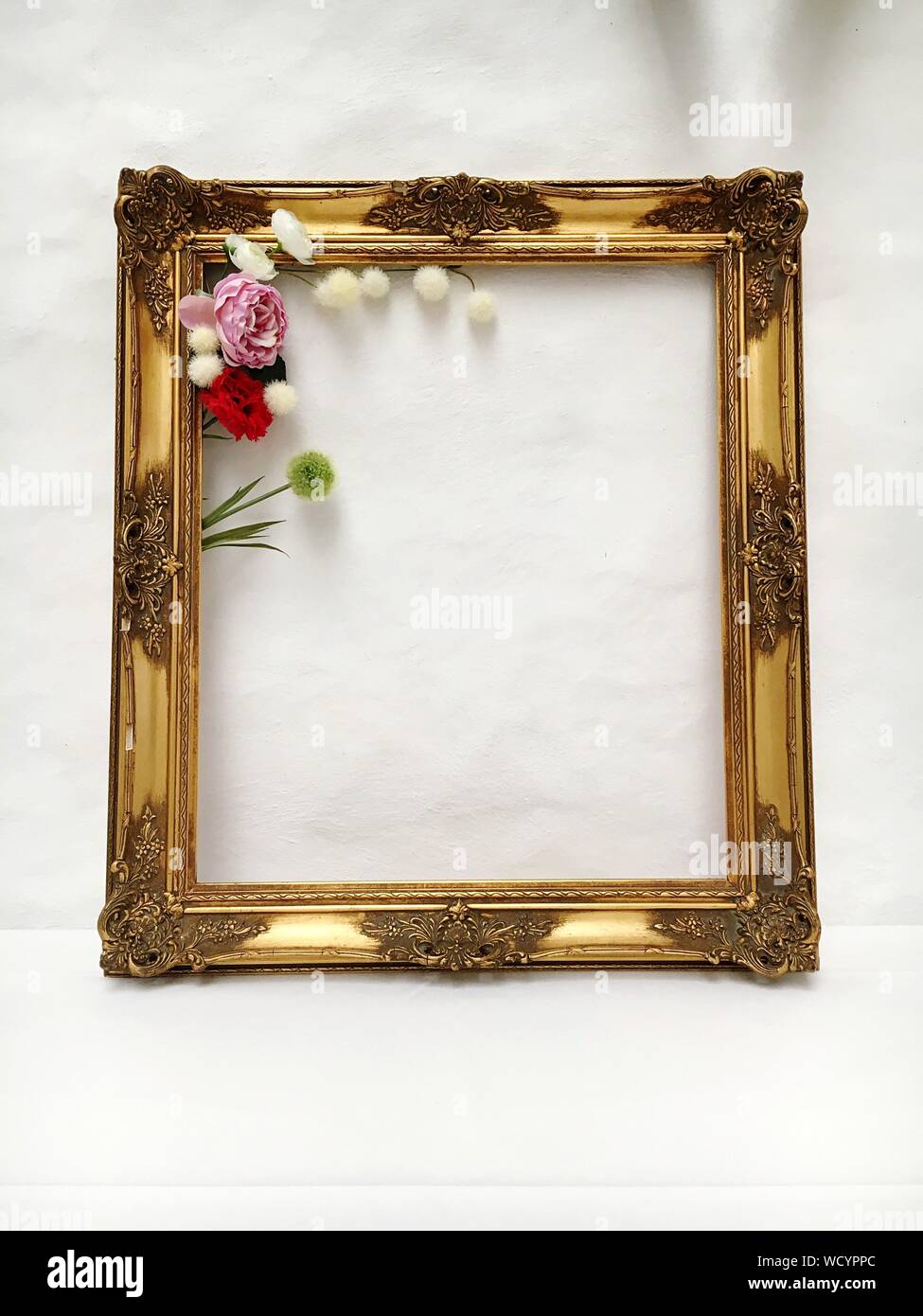 Gold Wall Frame High Resolution Stock Photography and Images - Alamy