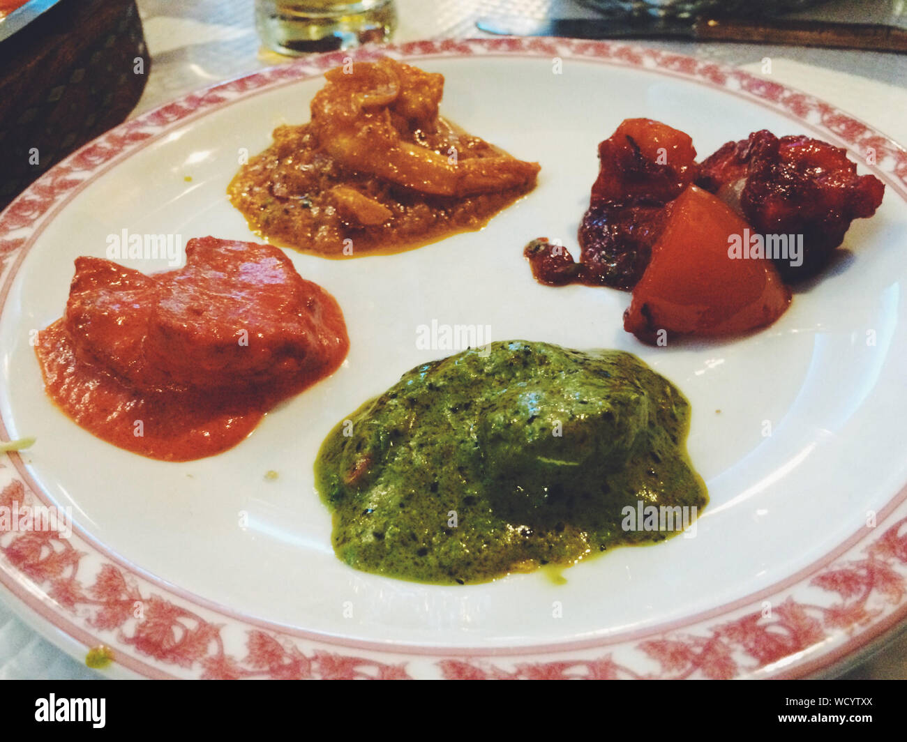 Plate of indian food hi-res stock photography and images - Alamy