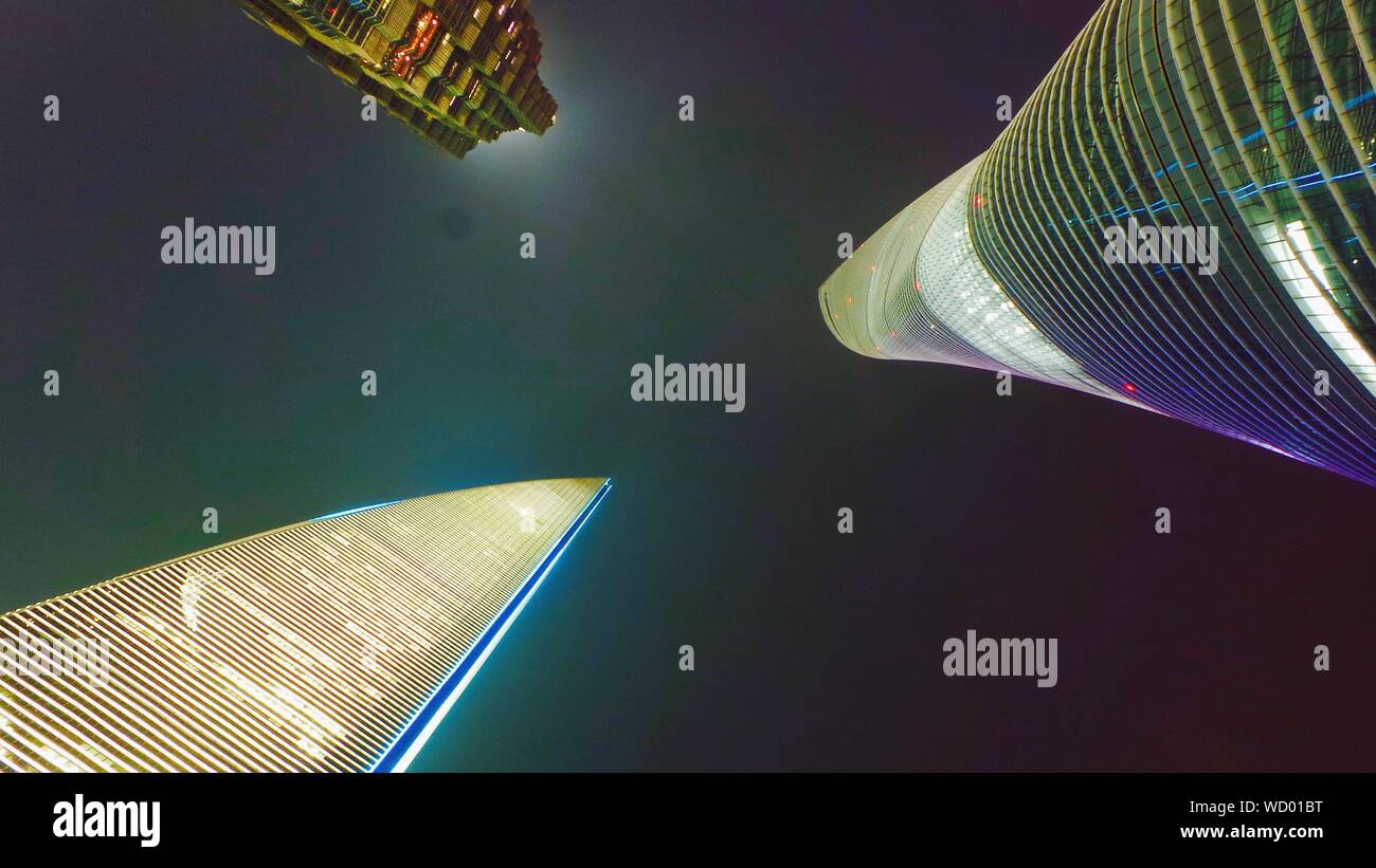 Office skyscraper night hi-res stock photography and images - Alamy