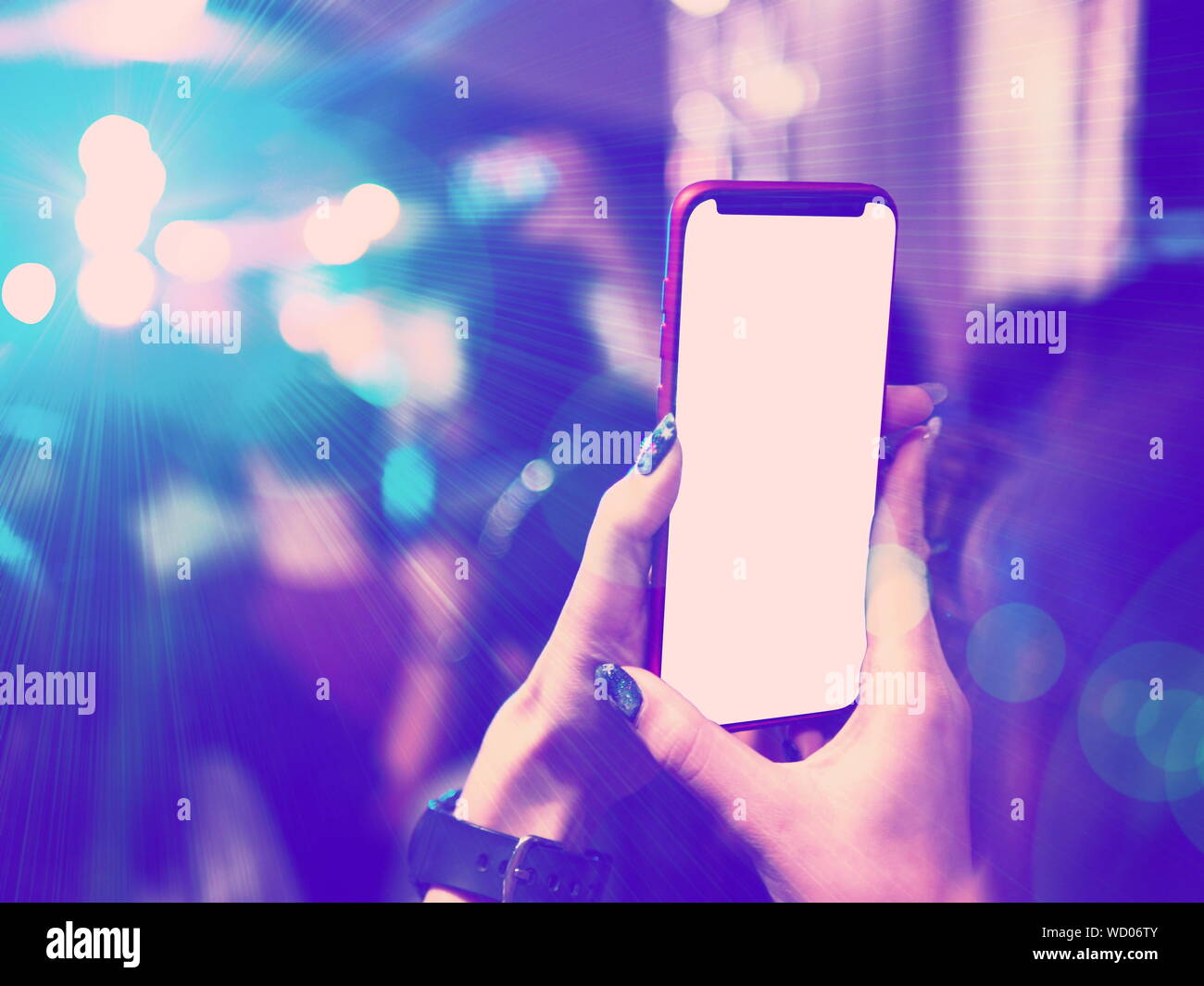 Mobile phone at concert hi-res stock photography and images - Alamy