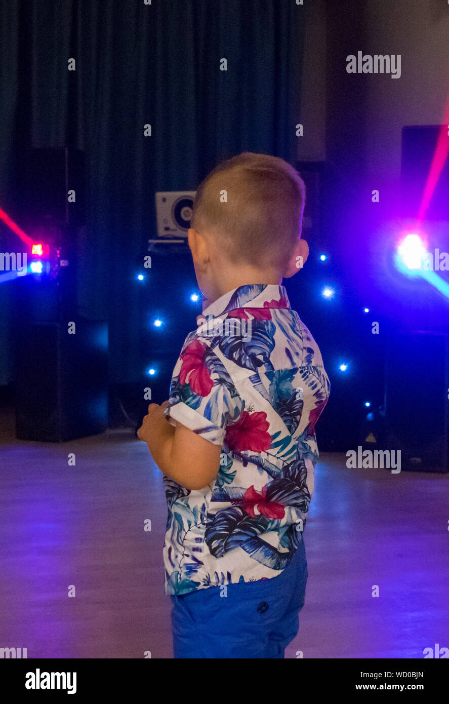 Dance floor nightclub hi-res stock photography and images - Alamy