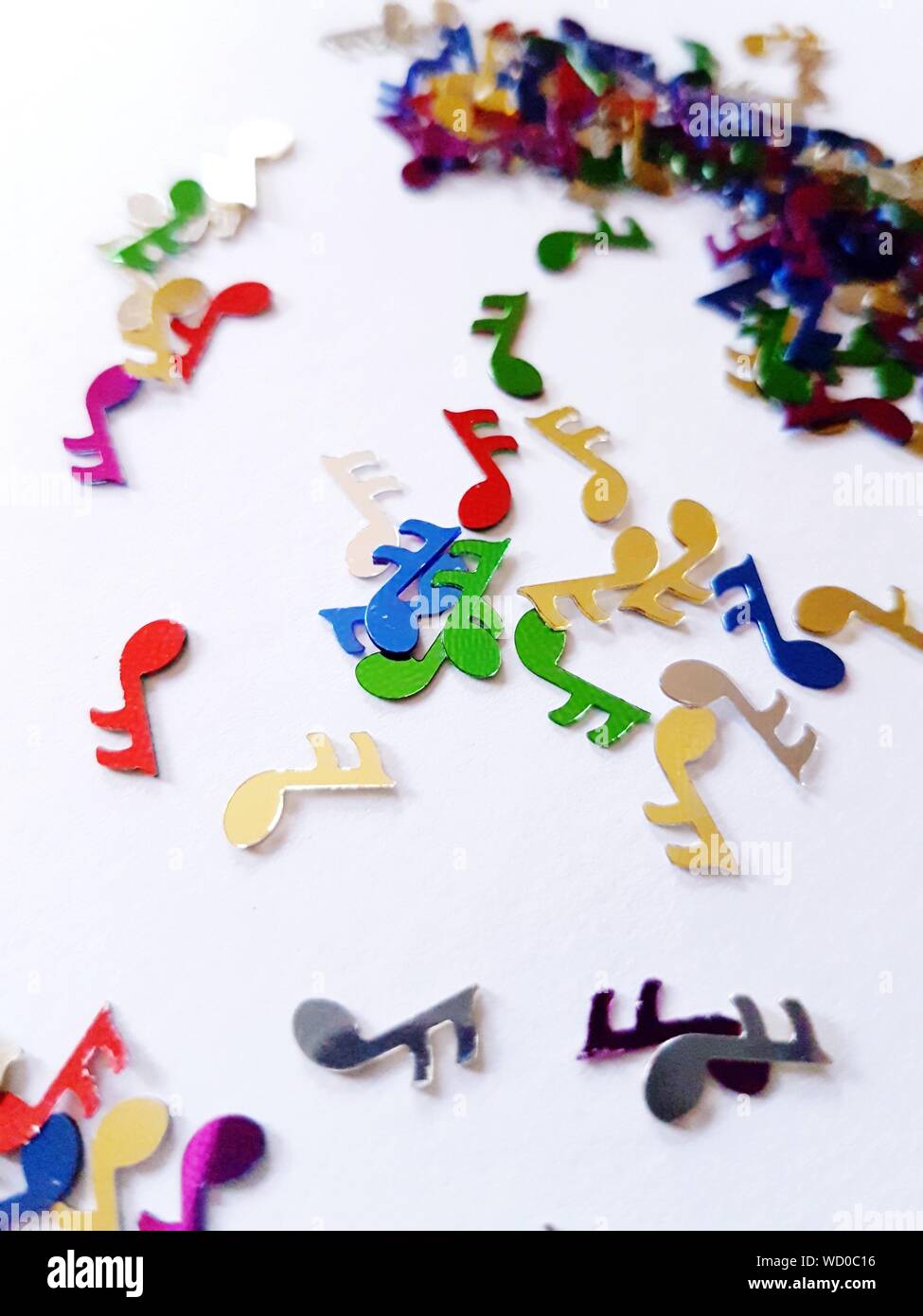 Musical note cut out hi-res stock photography and images - Alamy