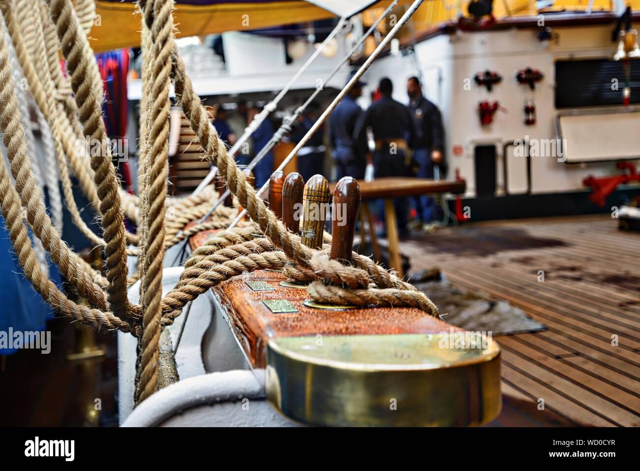 Ship rigging close up hi-res stock photography and images - Alamy