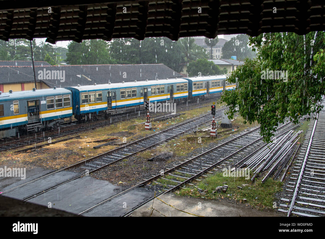 Train rain rainy hi-res stock photography and images - Alamy