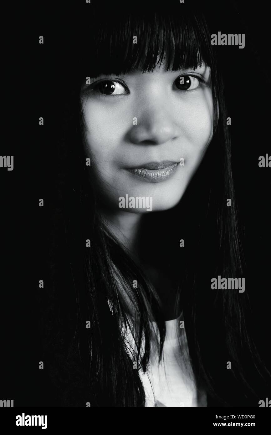 Smiling bangs hi-res stock photography and images - Alamy