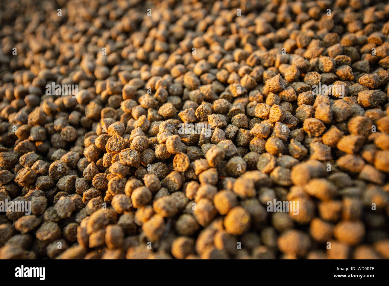 Balanced Animal Food Pellets for Fish, Cow, Pig, Chicken, Duck, Horse ...