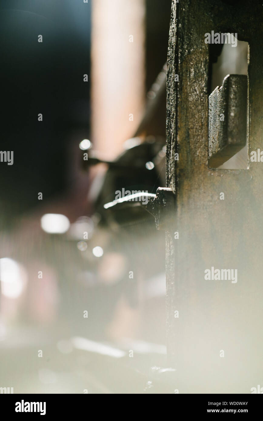 Metal gate latch hi-res stock photography and images - Alamy